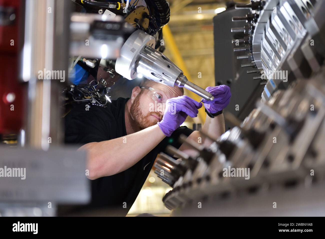 Lockheed Martin technicians at NASA's Michoud Assembly Facility in New ...