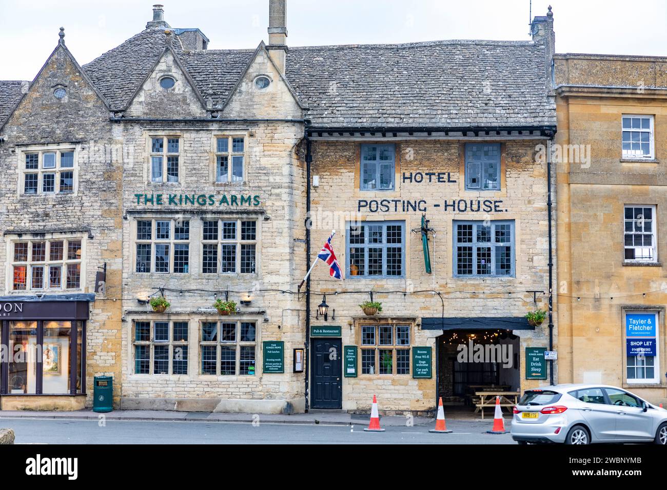 Stow on the Wold England, The Kings Arms pub and restaurant in the ...