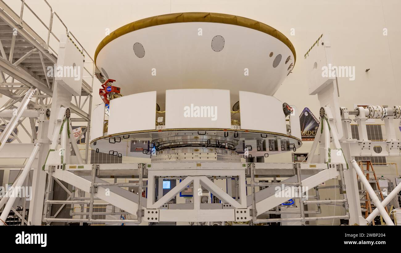 Mars 2020 Perseverance spacecraft stacked inside the Payload Hazardous ...
