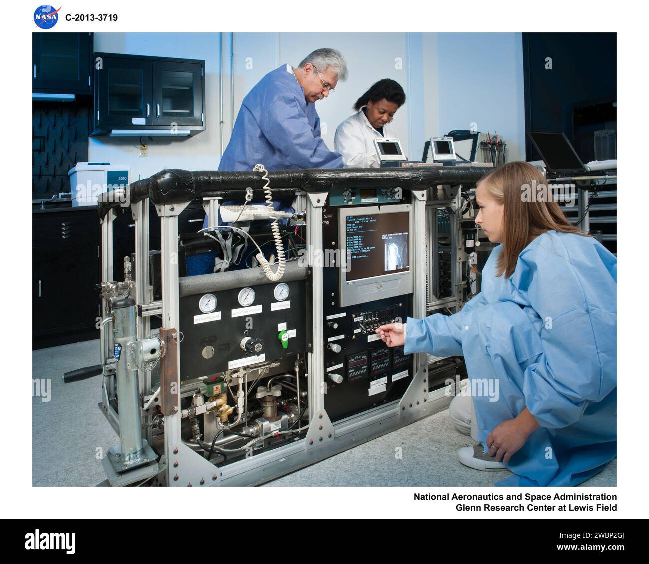 Two phase hi-res stock photography and images - Alamy