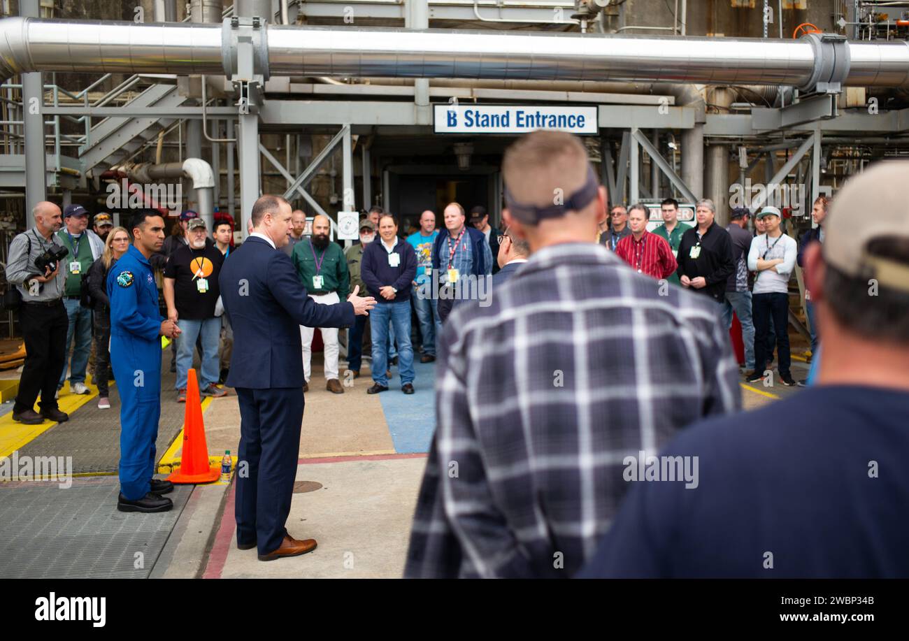 B 2 test stand hi-res stock photography and images - Alamy