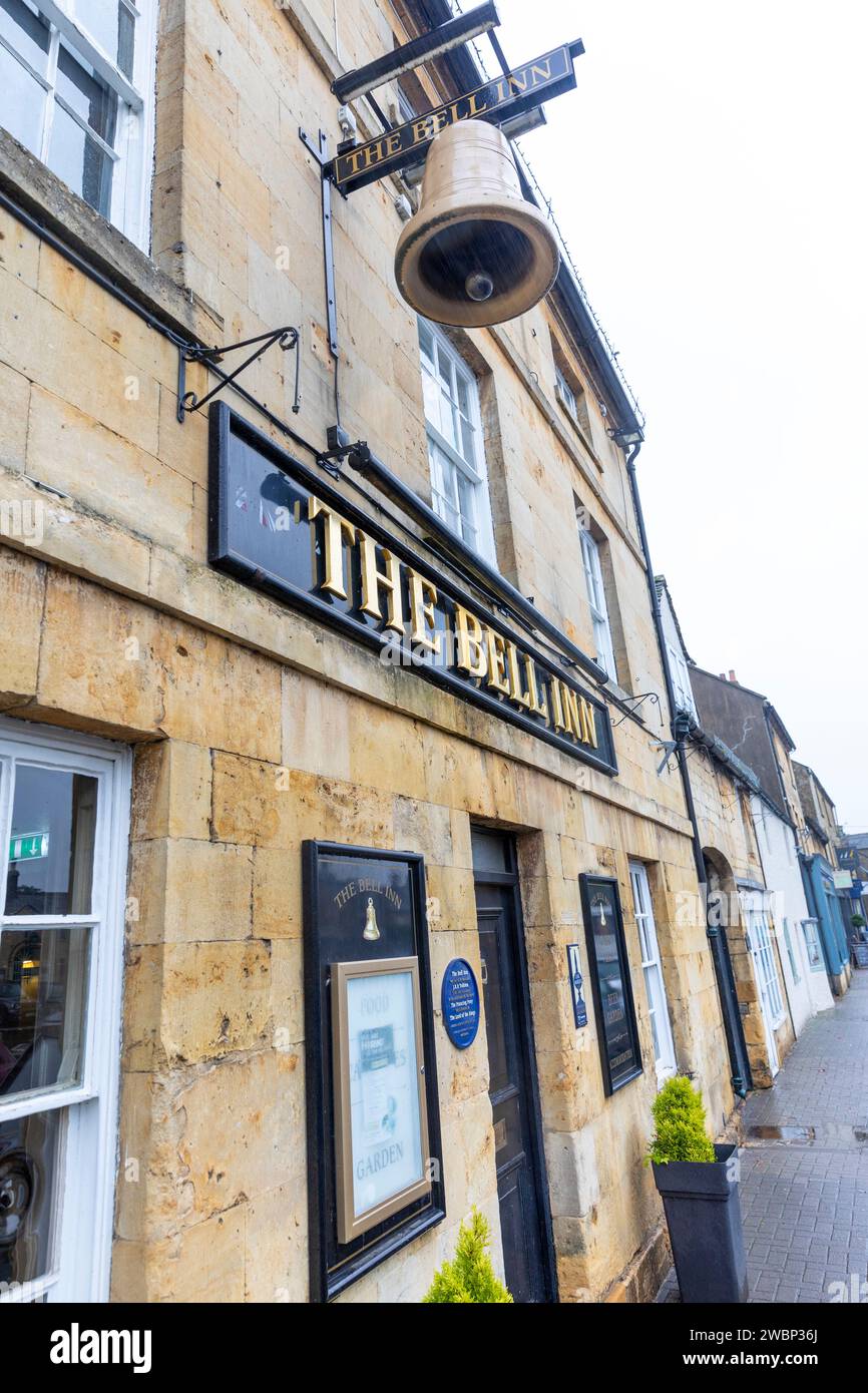 The Bell Inn public house bar in Moreton in Marsh, cotswolds market ...