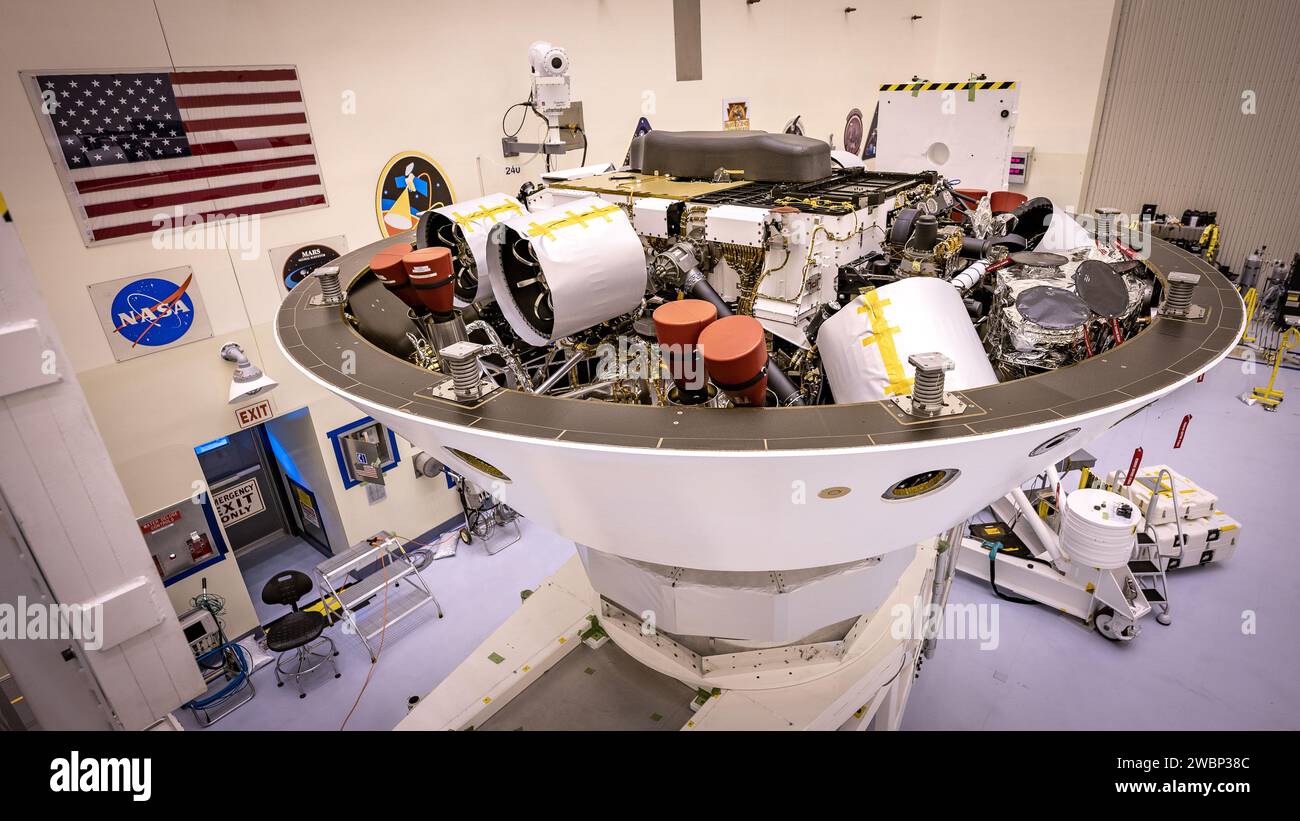Inside the Payload Hazardous Servicing Facility at NASA’s Kennedy Space ...