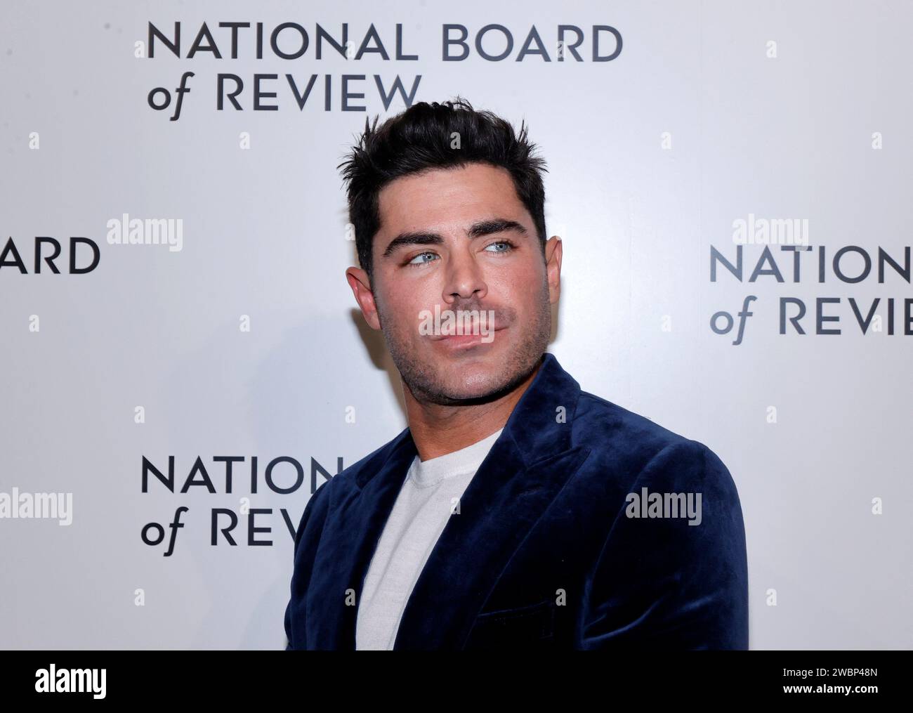 New York, United States. 11th Jan, 2024. Zac Efron arrives on the red ...