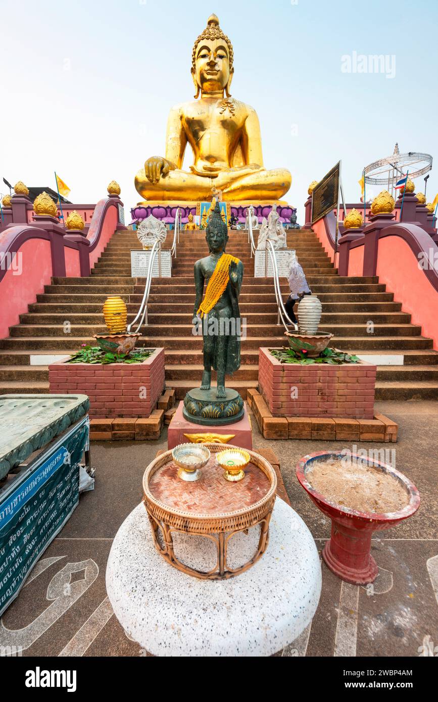 A popular ancient,religious Buddhist shrine and tourist attraction at ...