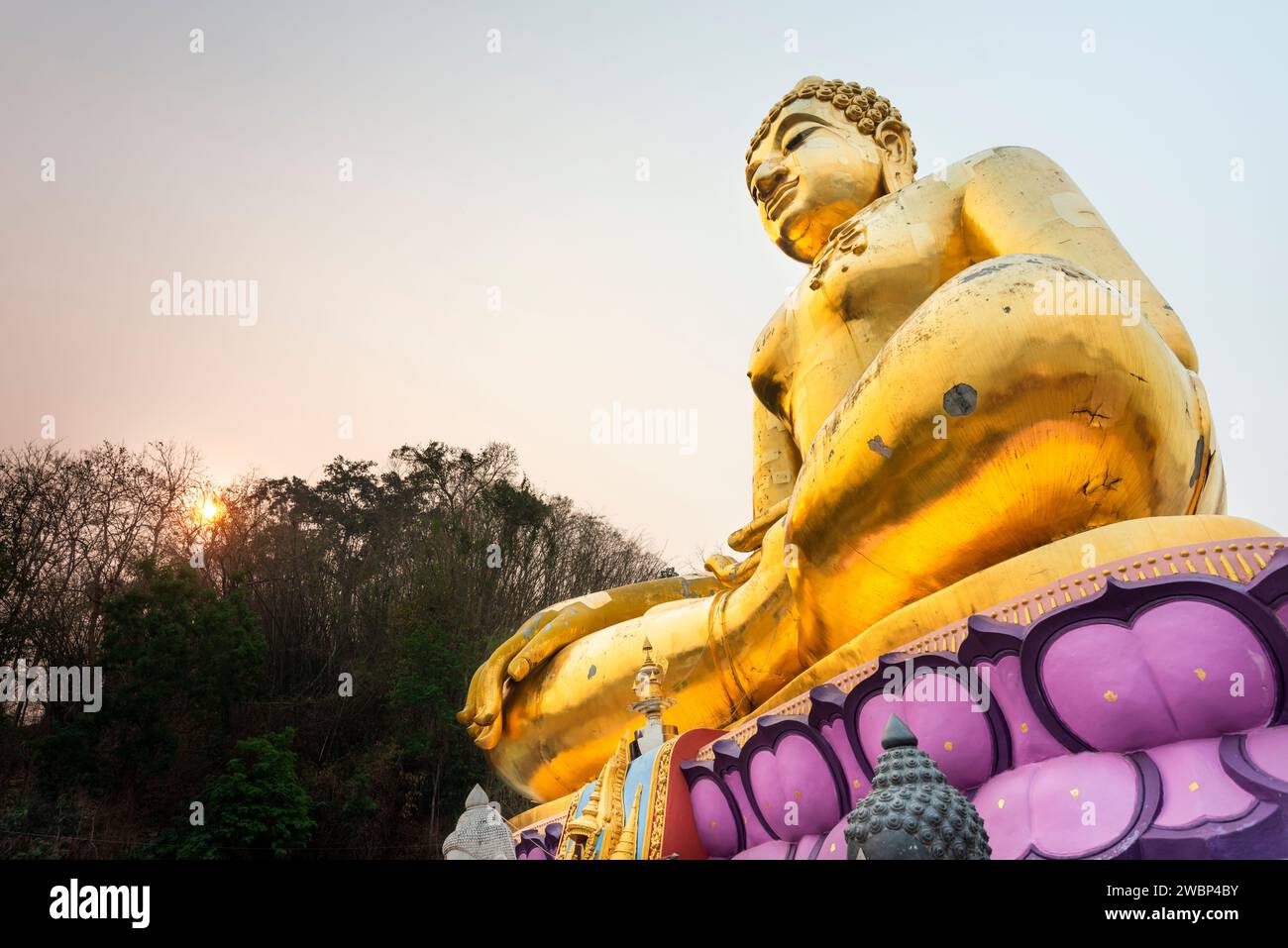 A popular ancient,religious Buddhist shrine and tourist attraction at ...