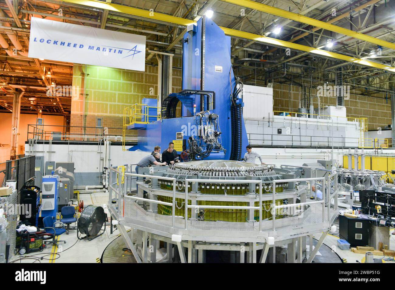 Lockheed Martin technicians at Michoud Assembly Facility weld Orion EM2 ...