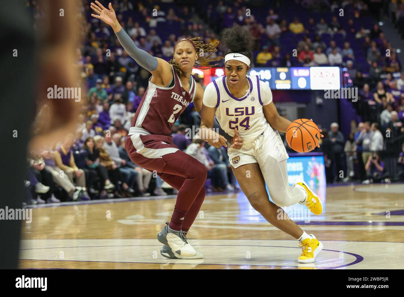 Baton Rouge, LA, USA. 11th Jan, 2024. LSU's Aneesah Morrow (24) drives ...