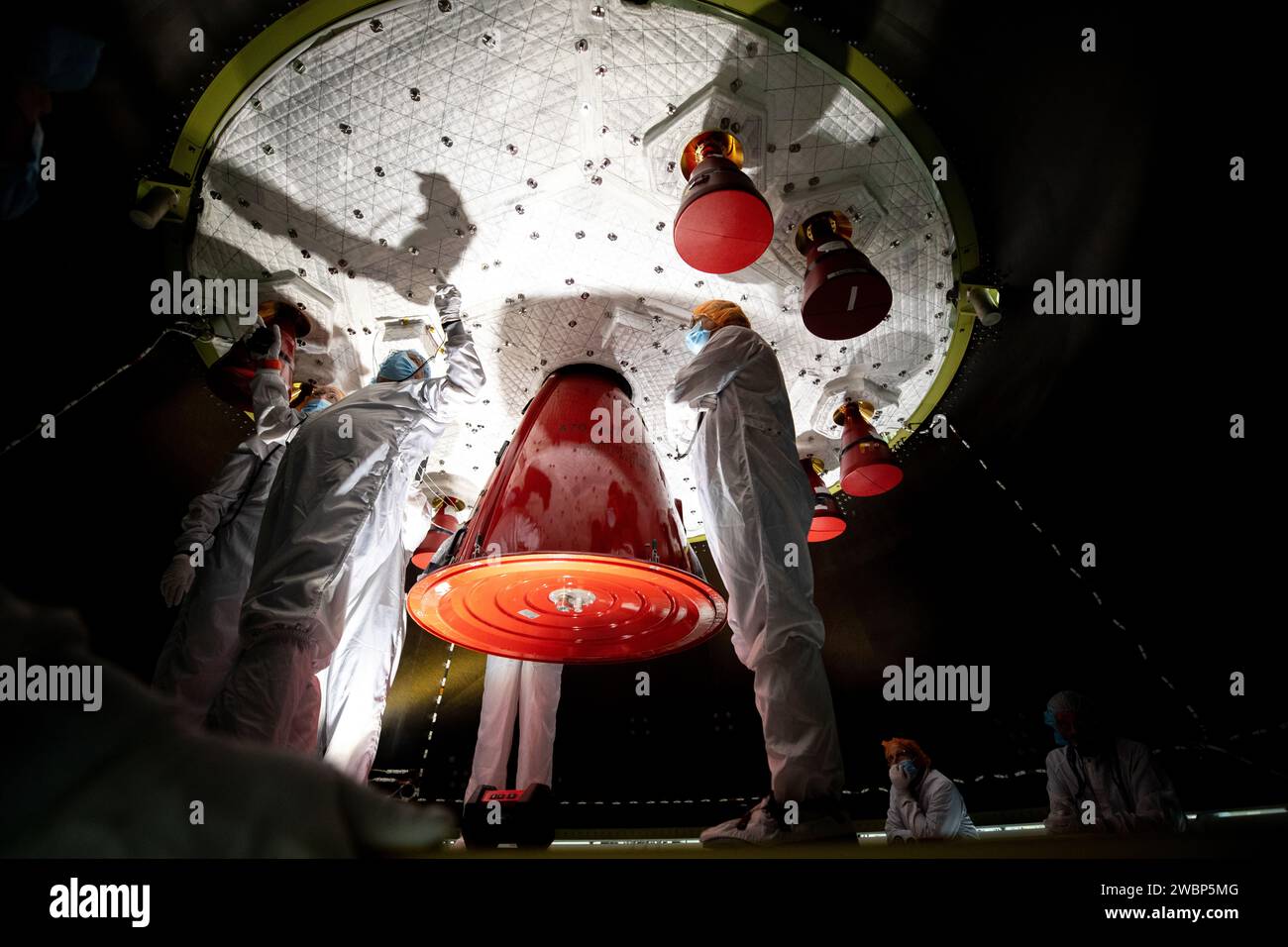 Members of the European Service Module processing team from the ...