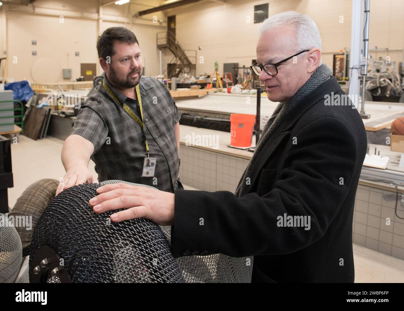 Bond 10046 1 hi-res stock photography and images - Alamy