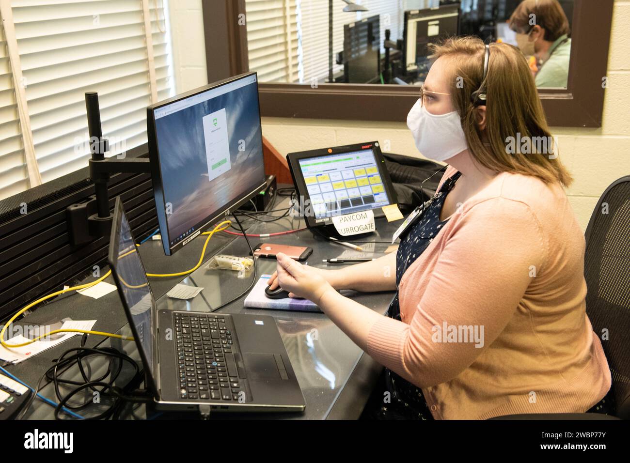 Teams at NASA’s Marshall Space Flight Center help monitor launch ...
