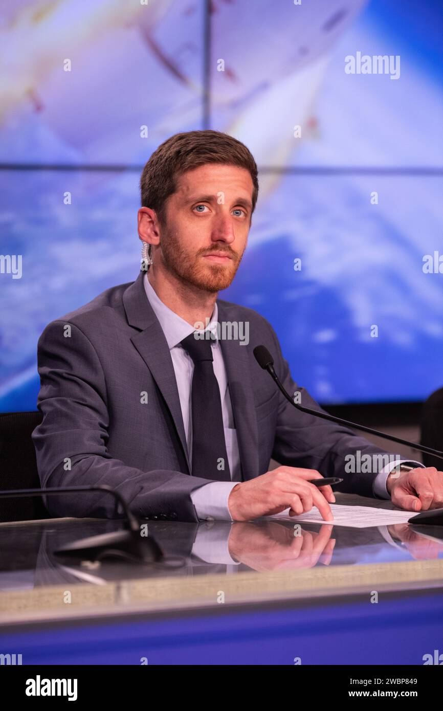 Josh Finch of NASA Communications moderates a briefing at the agency's ...