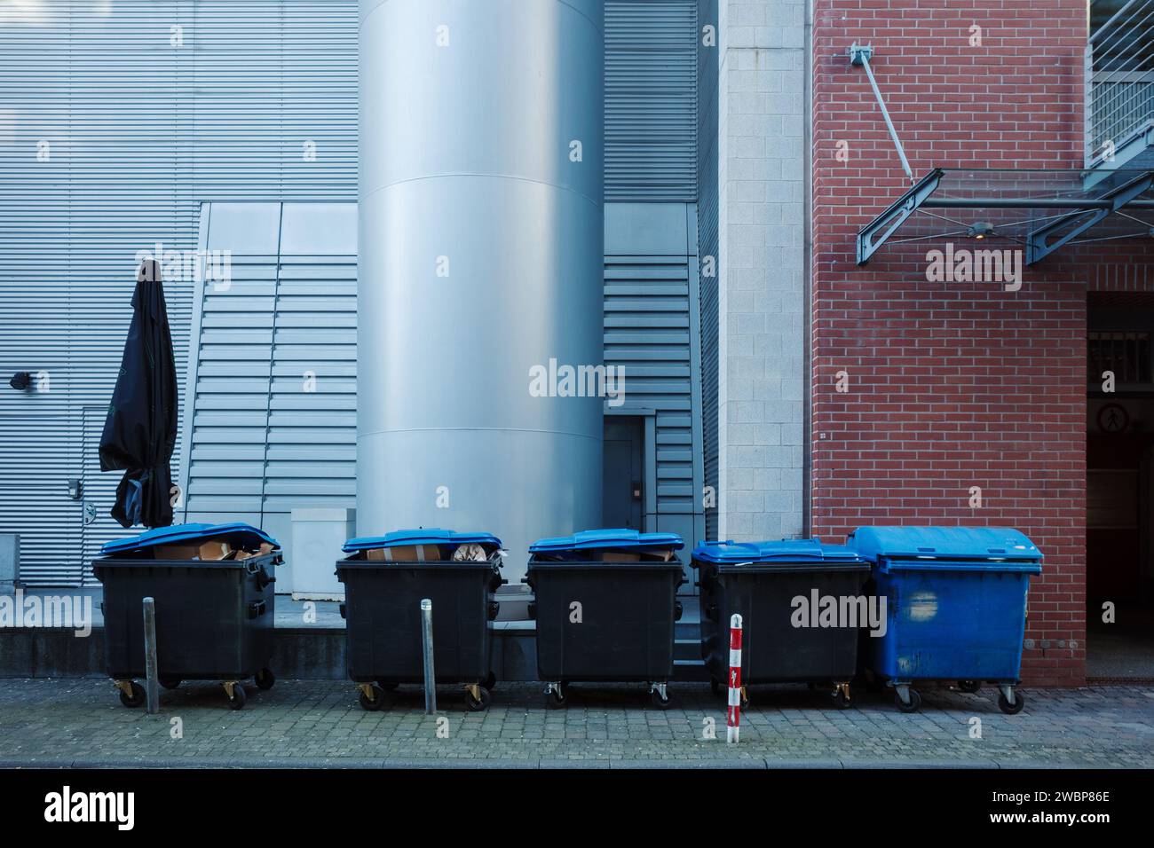 Plastic recycling effort hi-res stock photography and images - Alamy