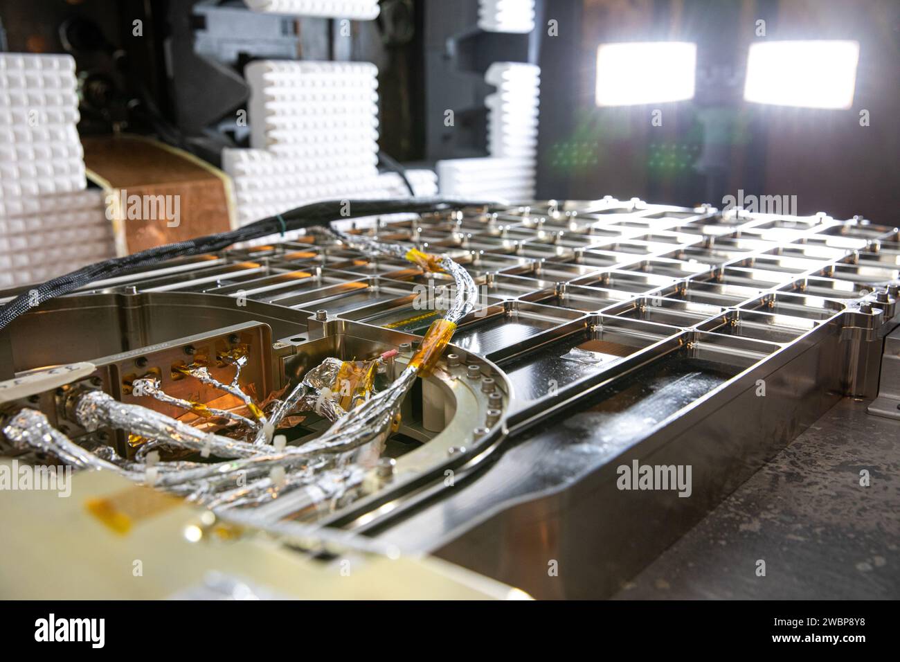 Electromagnetics lab hi-res stock photography and images - Alamy