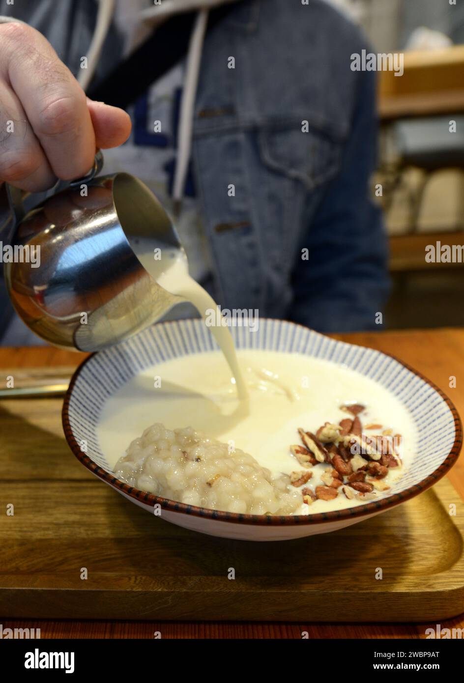 Douhua is a Taiwanese dessert and drink cafe on Lishui St., Da'an ...