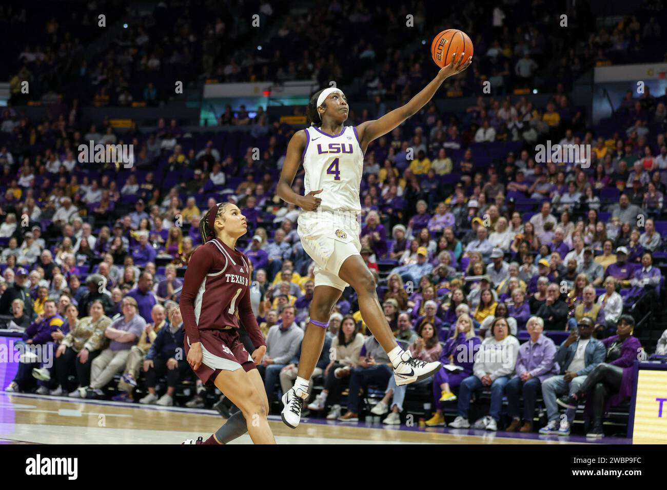 Baton Rouge, LA, USA. 11th Jan, 2024. LSU's Flau'jae Johnson (4) goes ...