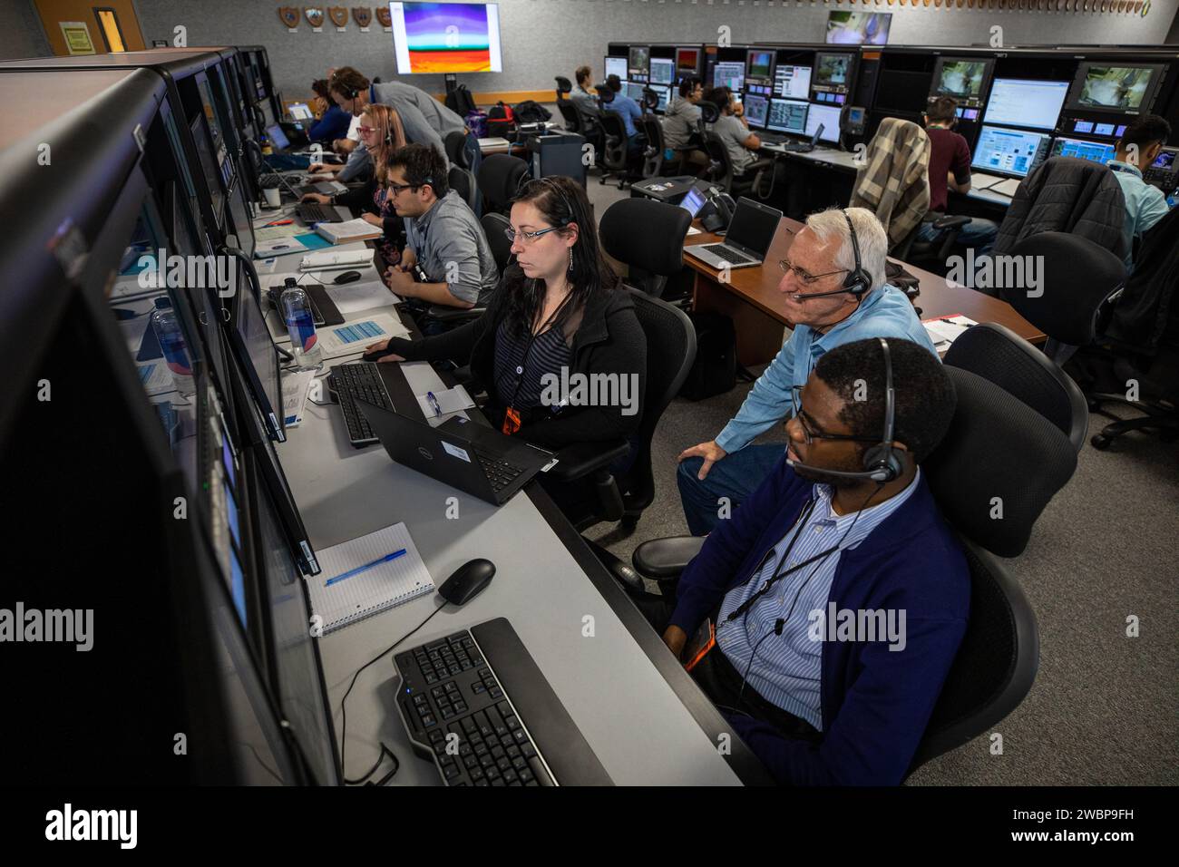 Members of the Artemis I launch team participate in a countdown ...