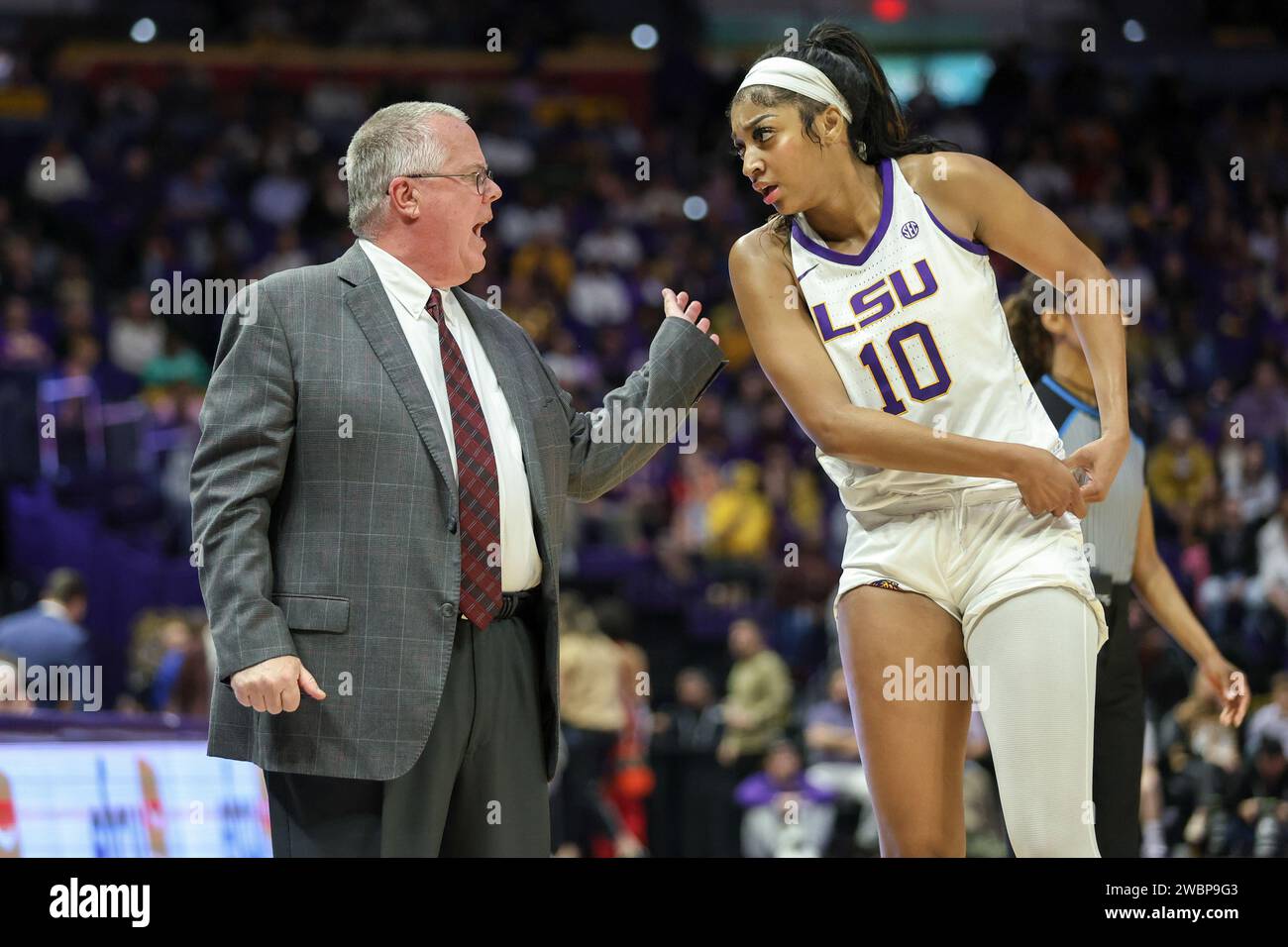 Baton Rouge, LA, USA. 11th Jan, 2024. LSU Associate Head Coach Bob ...