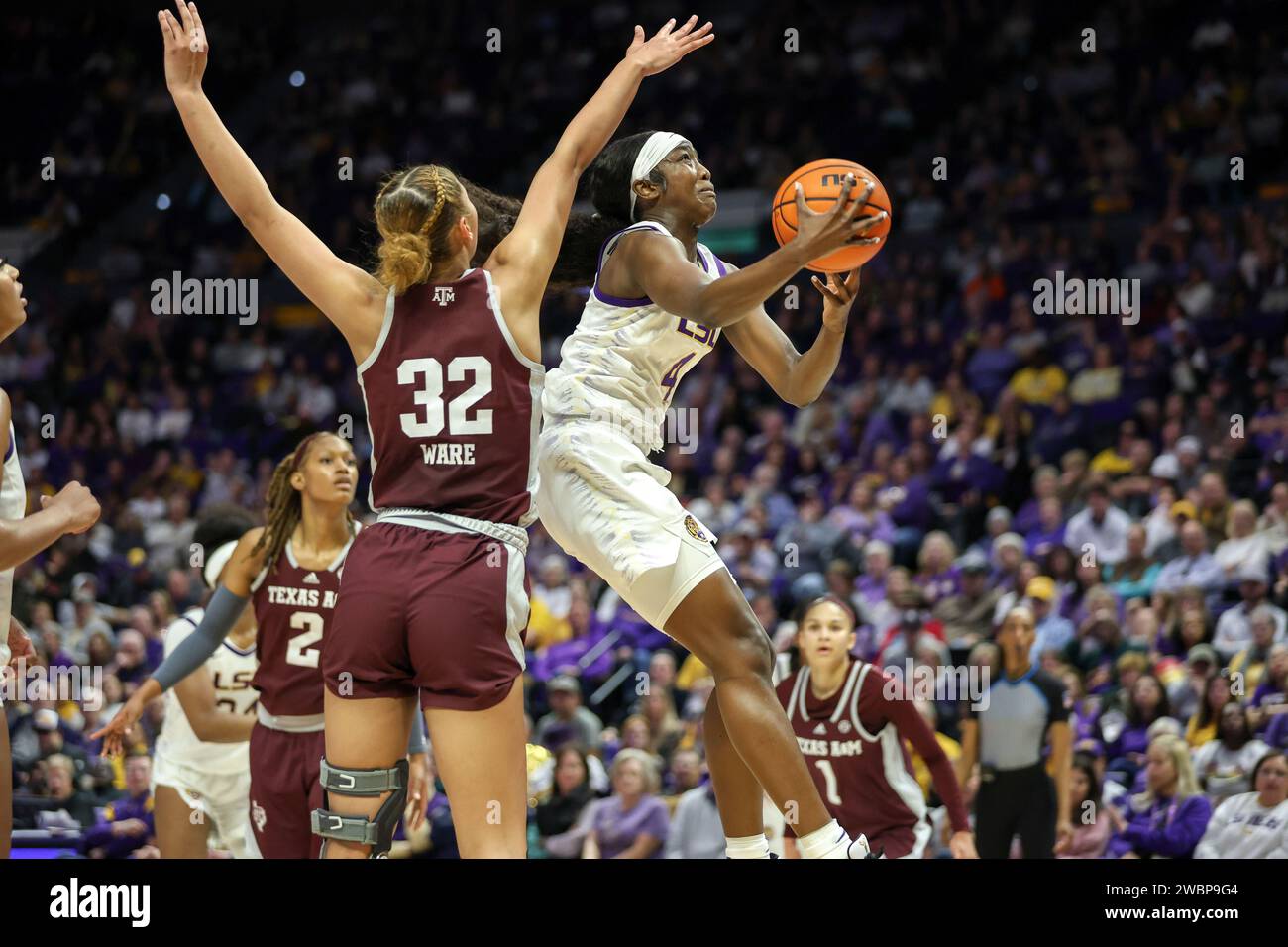 Baton Rouge, LA, USA. 11th Jan, 2024. LSU's Flau'jae Johnson (4) makes ...