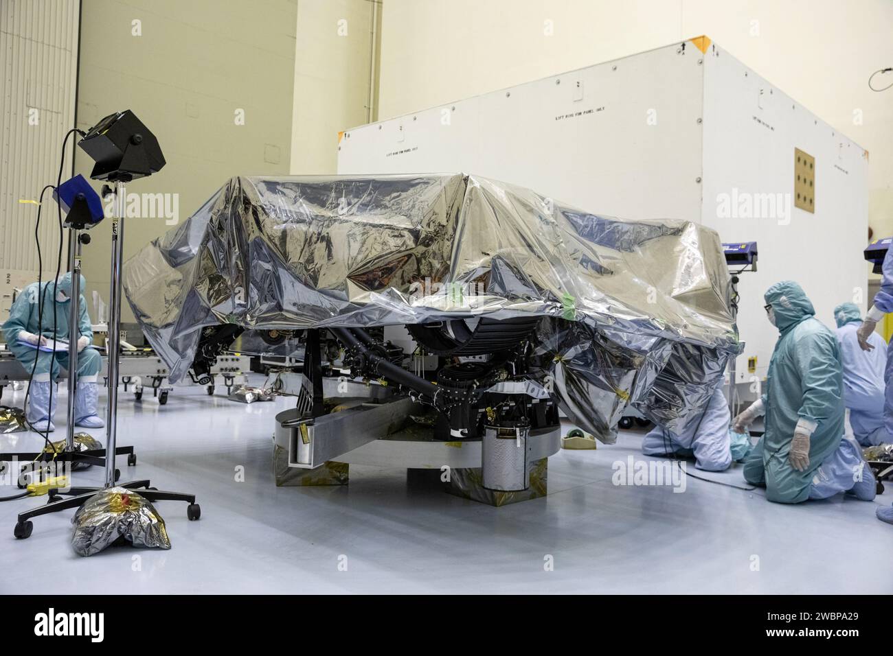 The Mars 2020 rover undergoes processing inside the Payload Hazardous ...