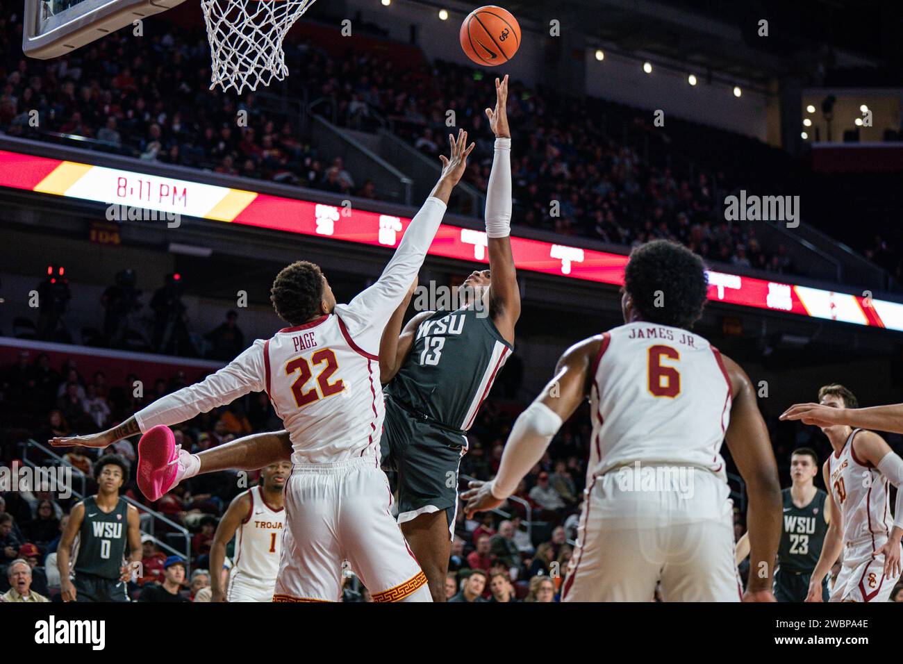 Washington State Cougars forward Isaac Jones (13) shoots over USC ...