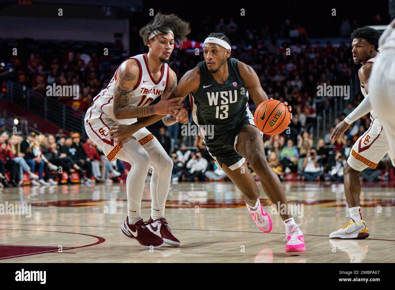 Washington State Cougars forward Isaac Jones (13) drives against USC ...