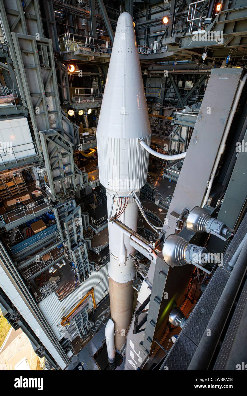 Nasa space station inside hi-res stock photography and images - Alamy