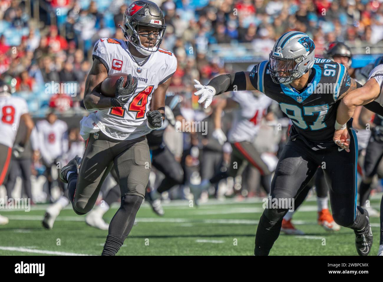 Charlotte, NC USA: Tampa Bay Buccaneers wide receiver Chris Godwin (14 ...