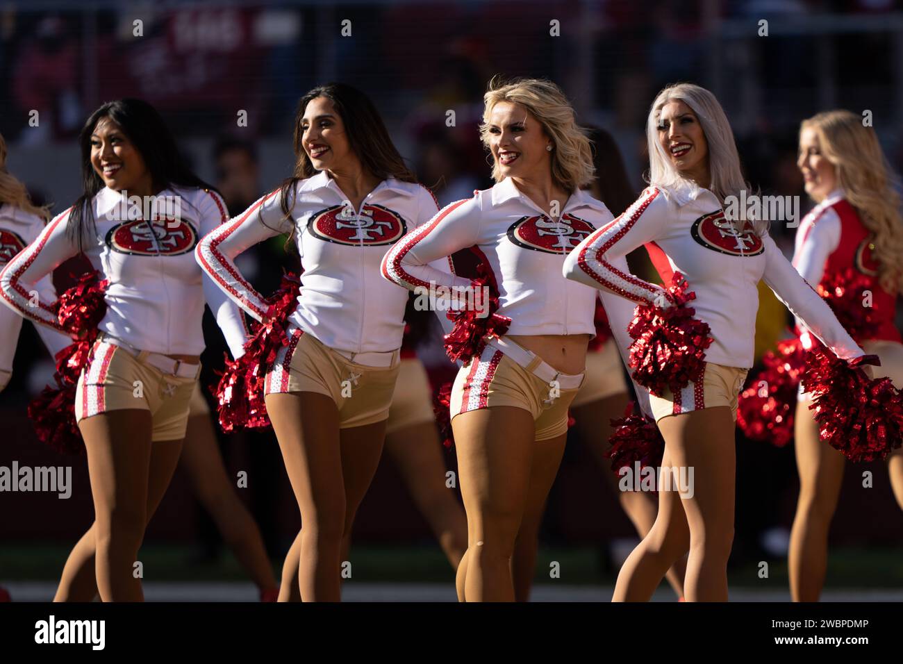 San francisco 49ers cheerleaders hi-res stock photography and images ...