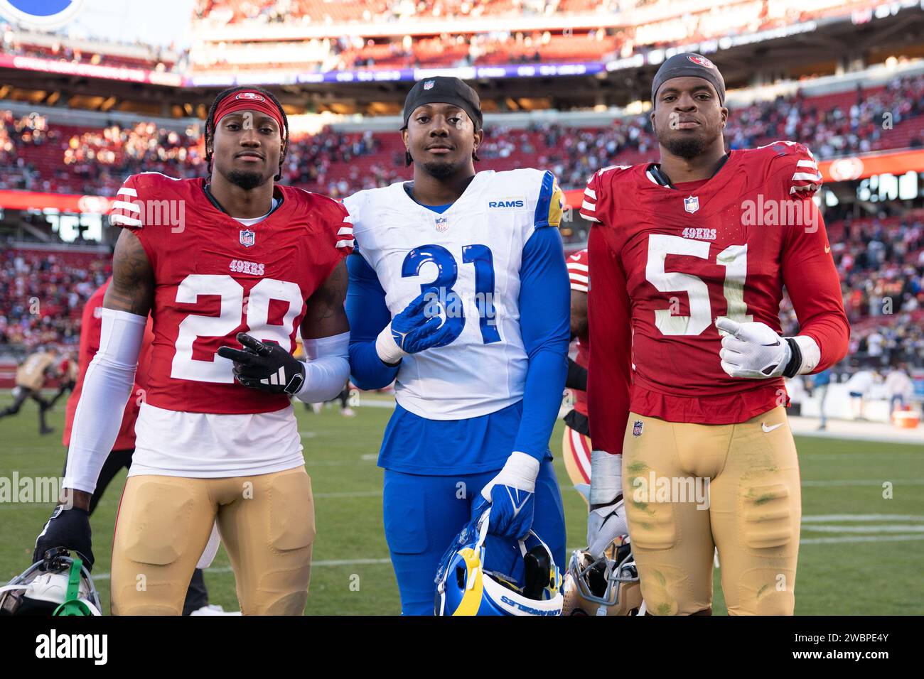 51 pose for photo at levis stadium hi-res stock photography and images ...