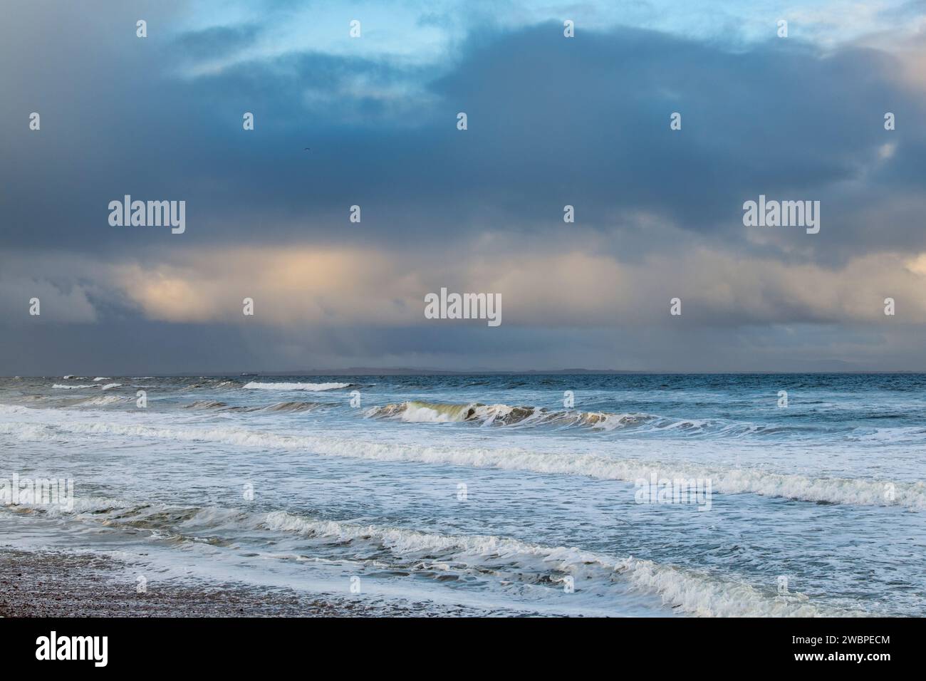 Rough dark rolling clouds wind hi-res stock photography and images - Alamy