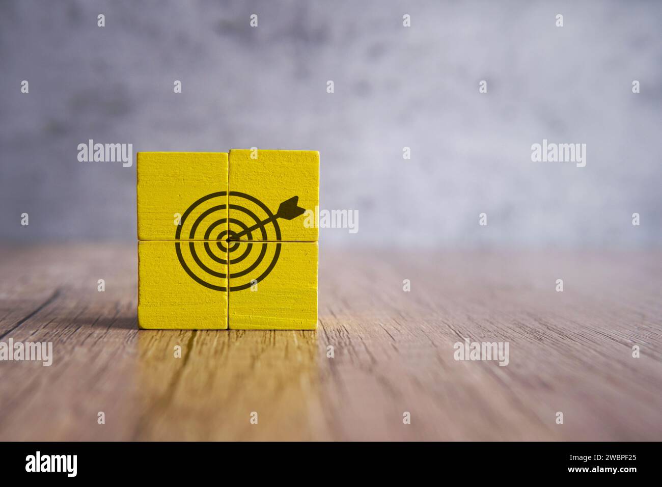 Target board hi-res stock photography and images - Alamy