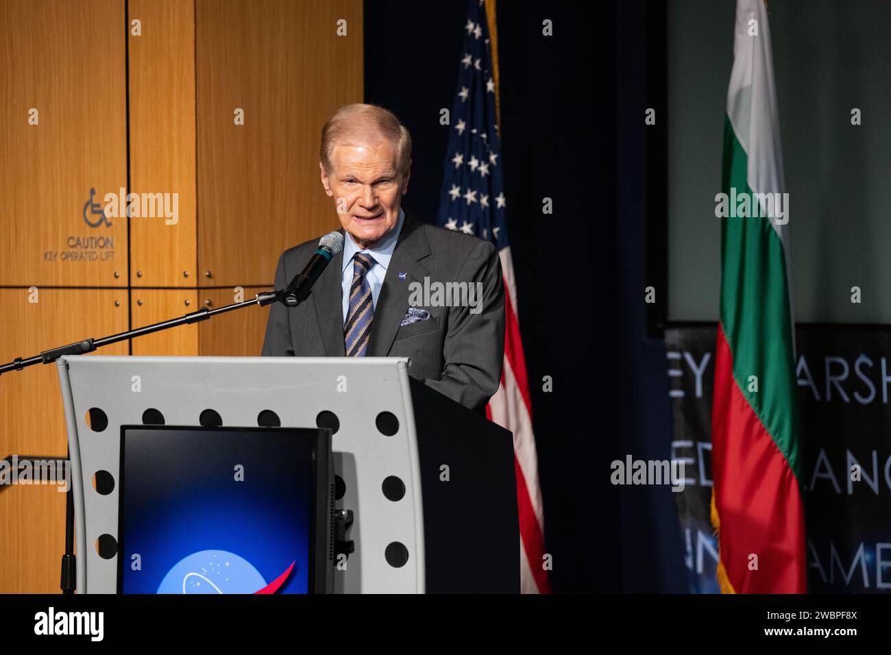 NASA Administrator Bill Nelson delivers remarks during an Artemis ...