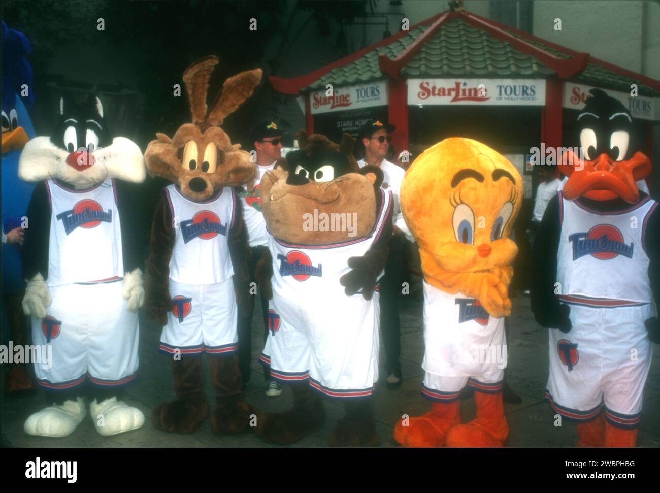 Los Angeles, California, USA 10th November 1996 Cartoon Characters at ...