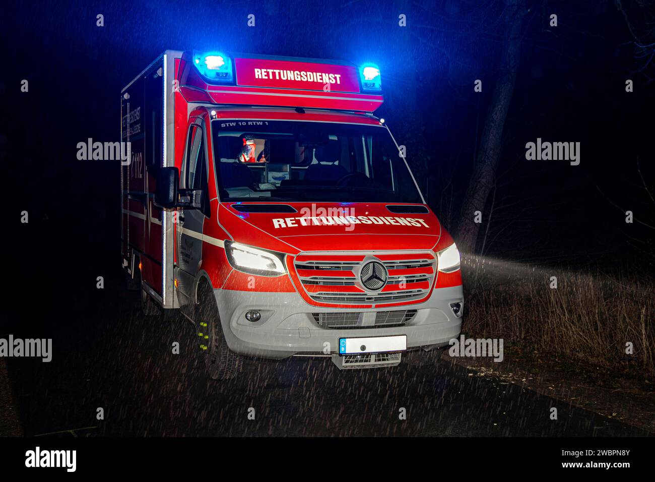 Medizinischer rettungsdienst hi-res stock photography and images - Alamy