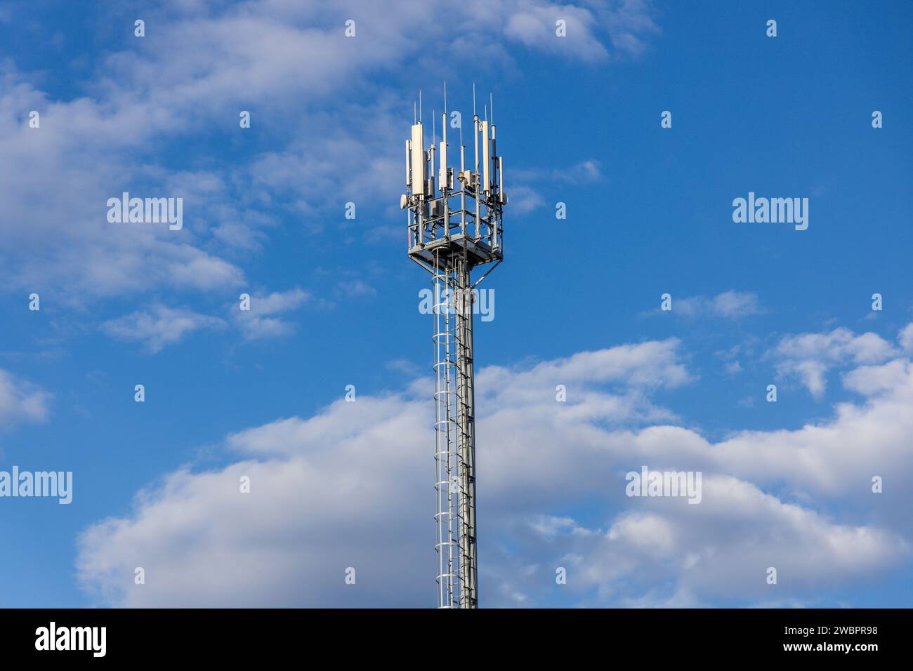 Close up antenna repeater hi-res stock photography and images - Alamy