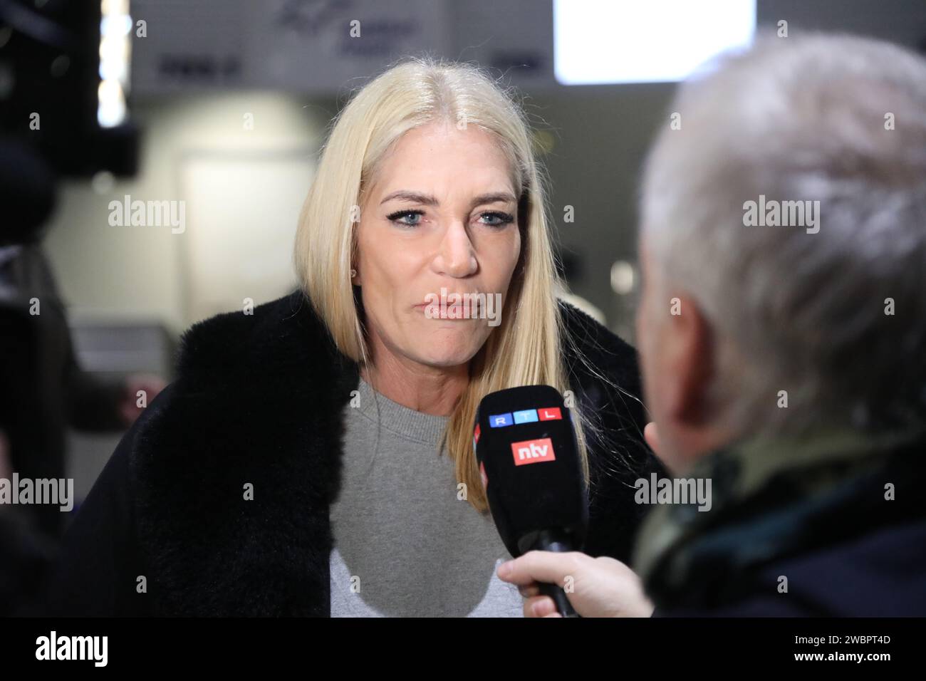 Sarah Kern bei der Abreise der Dschungelcamp-Kandidaten der RTL Reality ...