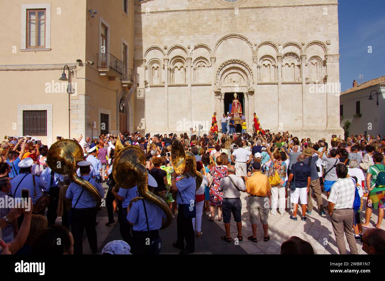 Termoli – Molise – San Basso 2017 protector of the city – The devotees ...