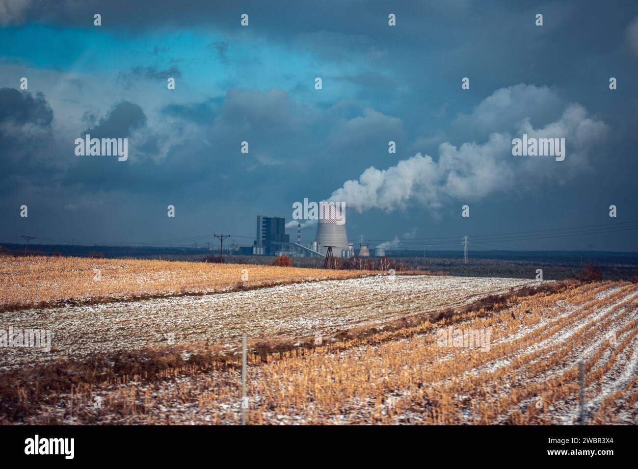 Panoramic view of nuclear power plant with wheat field Nuclear power ...