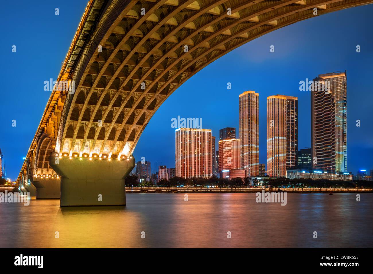 The Orange Island Bridge connecting the city center and Orange Island ...
