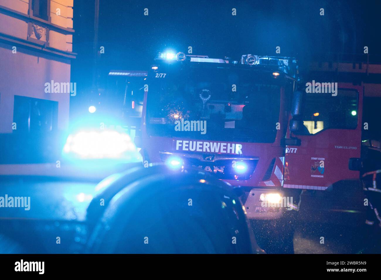 Feuerwehrfahrzuge und Einsatzkräfte der Essener Feuerwehr *** Fire ...