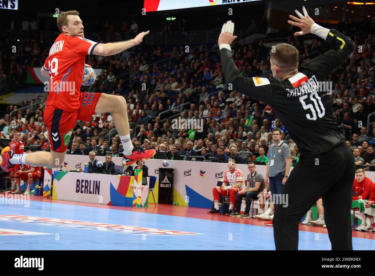Berlin, Deutschland. 11th Jan, 2024. 11.01.2024, Mercedes-Benz-Arena ...
