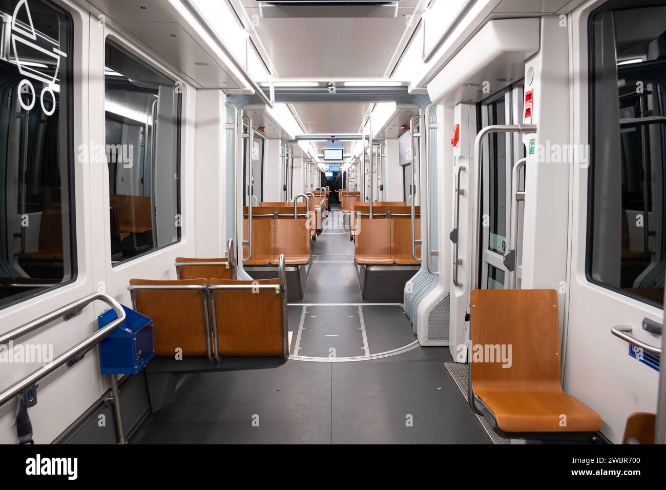 Inside train car empty night hi-res stock photography and images - Alamy
