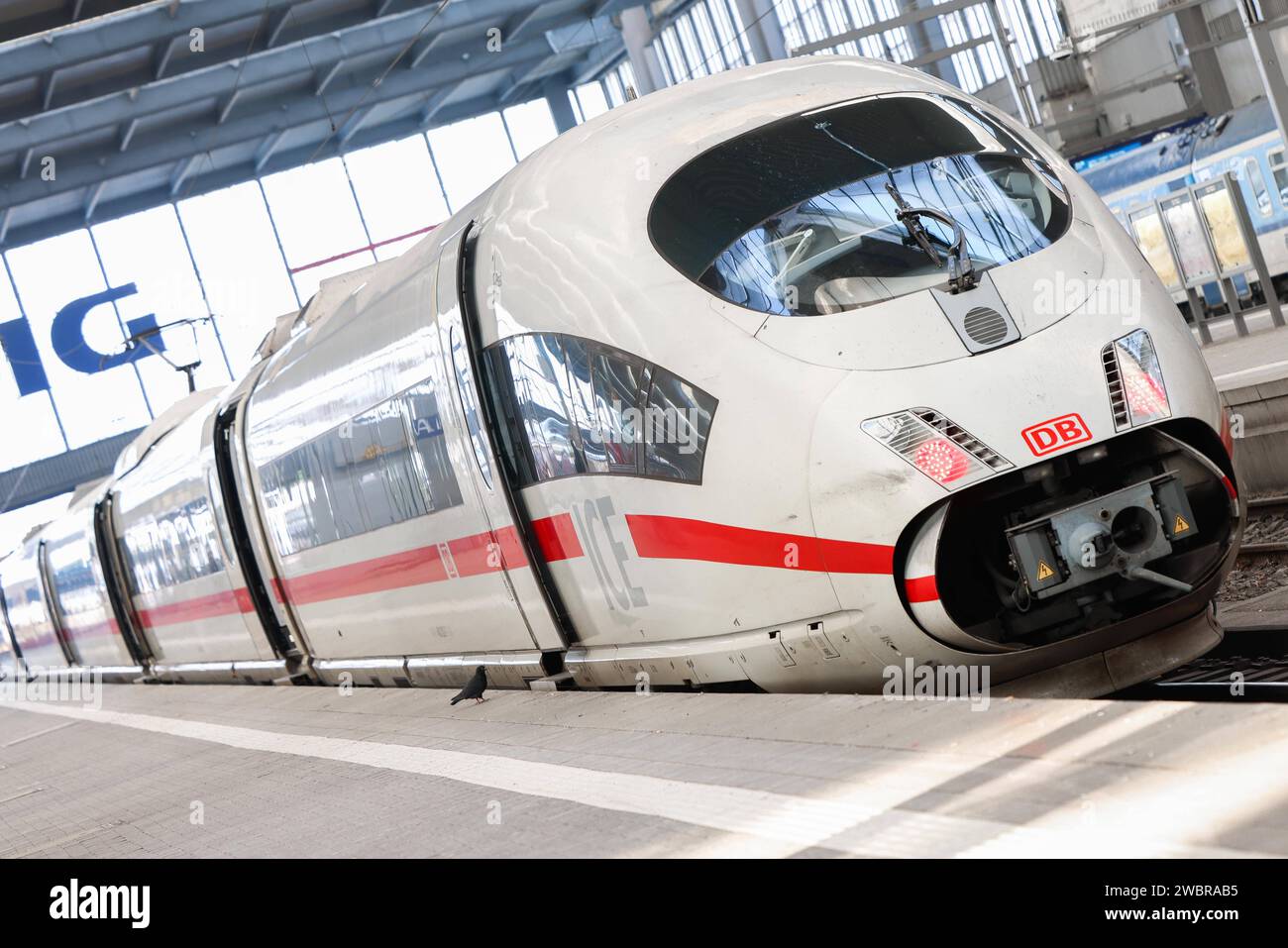 Erneuter GDL-Streik beeinträchtigt Bahnverkehr wieder massiv am 12.01. ...