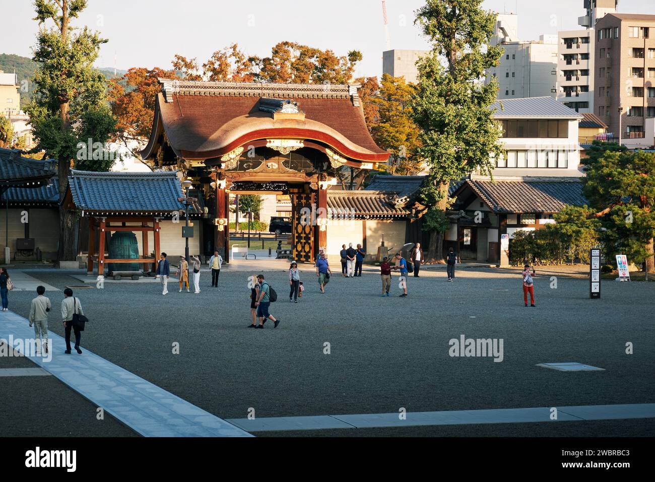 A View of Higashi Hongan-ji Temple in Kyoto, Japan Stock Photo - Alamy