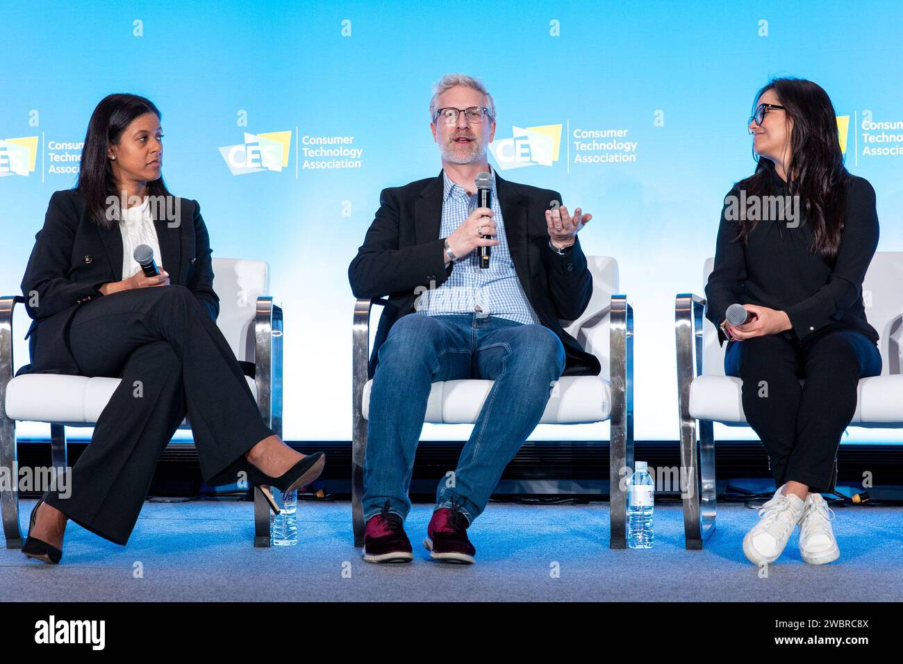 Us ai hi-res stock photography and images - Alamy