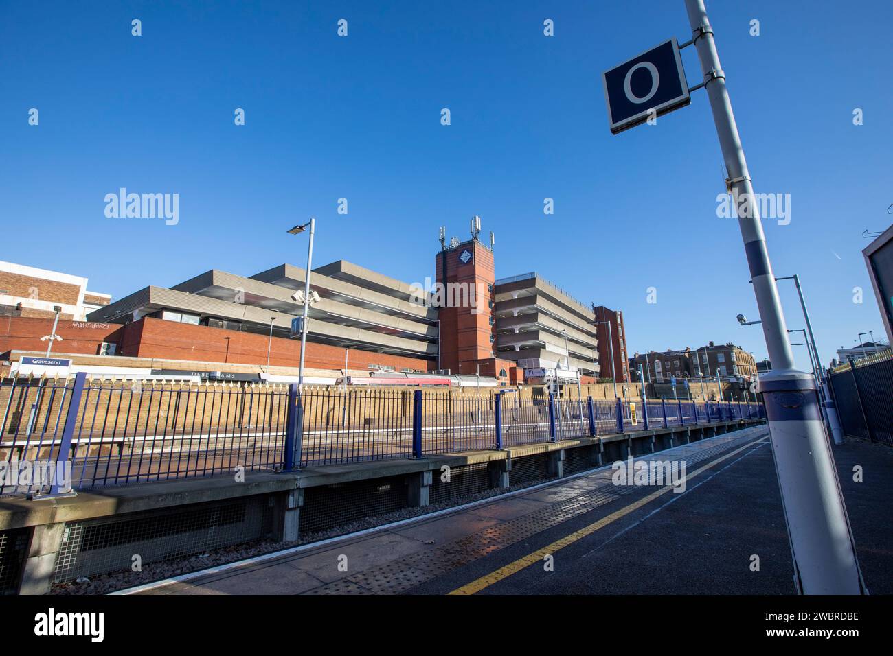 Gravesend train station hi-res stock photography and images - Alamy