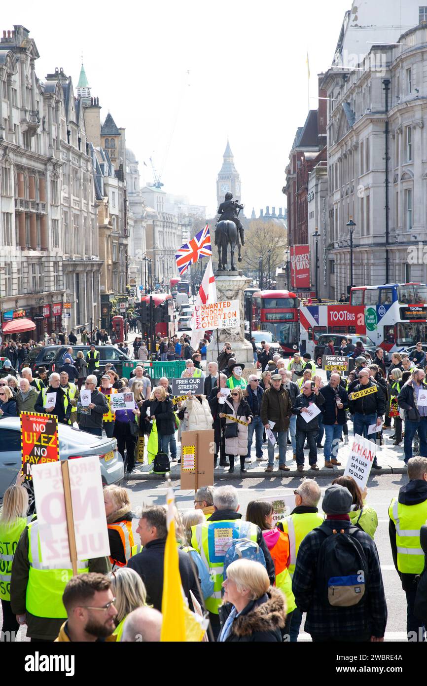 Protesters gather during an anti-ULEZ expansion protest around ...