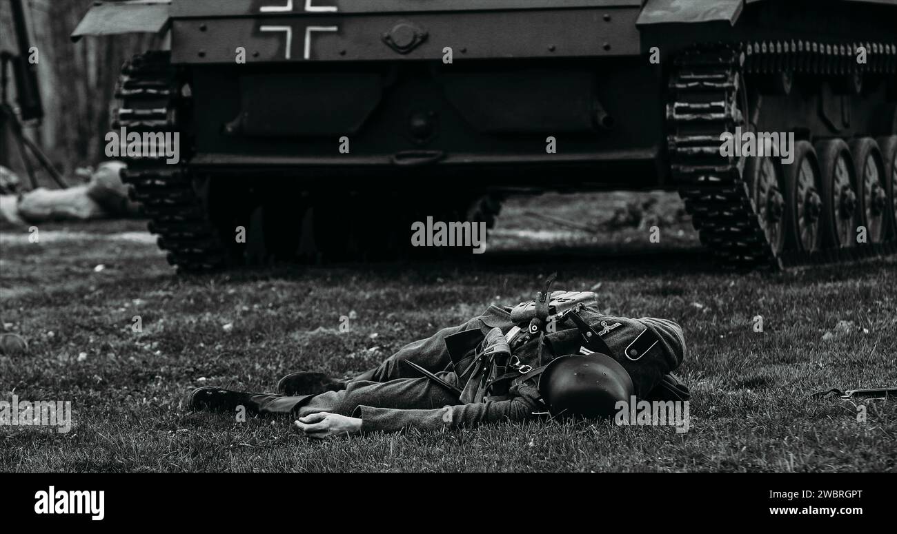 German armour ww2 hi-res stock photography and images - Alamy