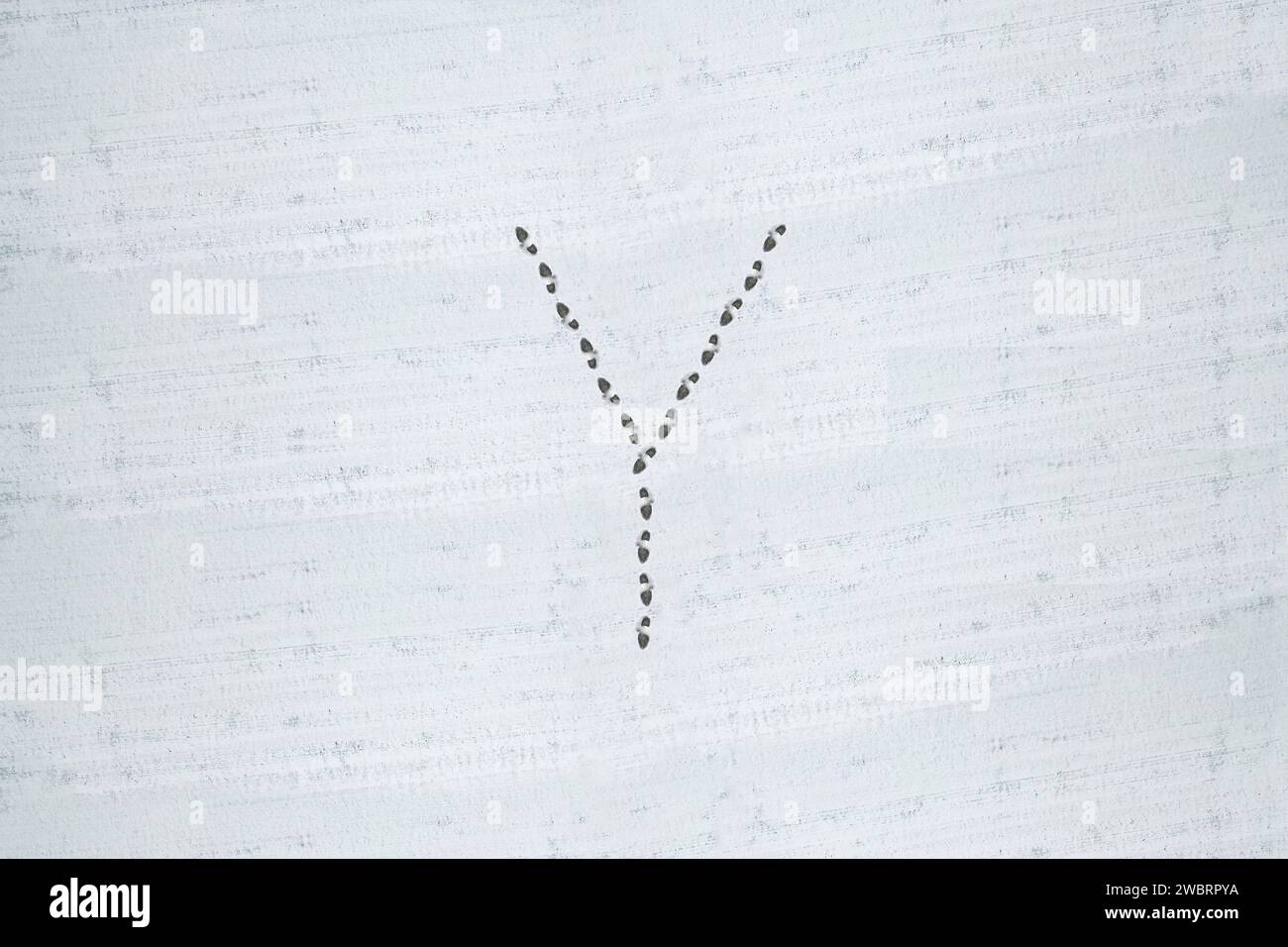 Alphabet written in snow hi-res stock photography and images - Alamy